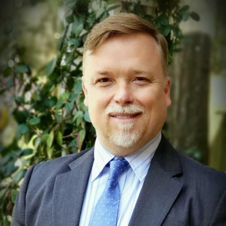 Our Team - Petrogenium