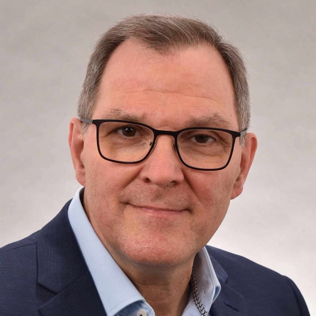 Our Team - Petrogenium